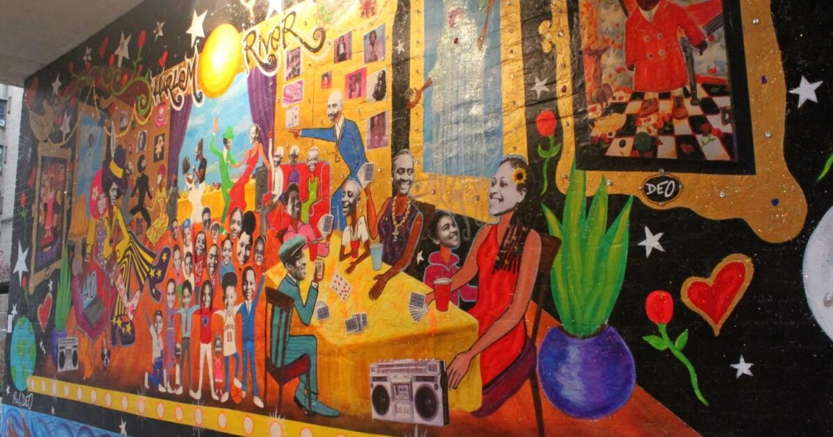 A heat pump that slots into the façade and is pack(aged) with benefits ...