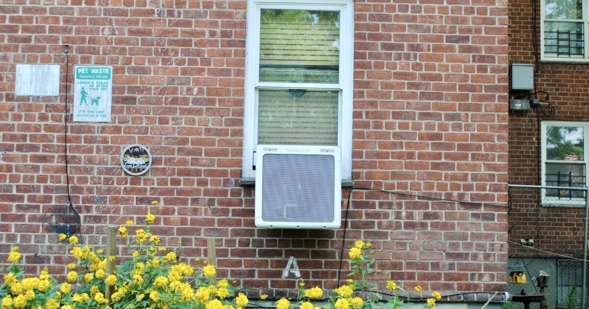 How do window-unit heat pumps work? | Skylight